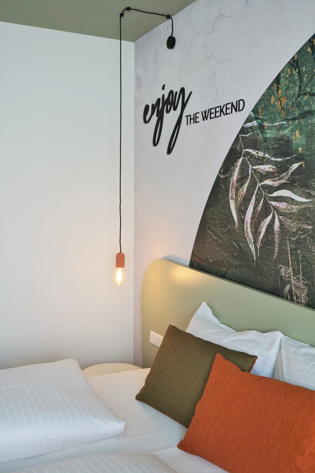 Startseite » Weekend Hotel EN